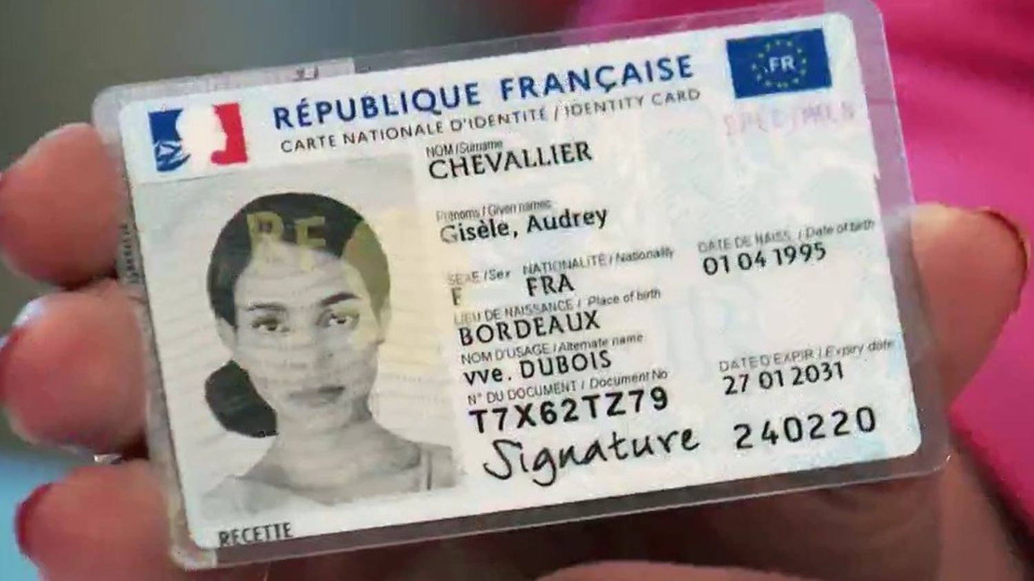 À quel âge obtient-on une carte didentité en France ? - Authentification